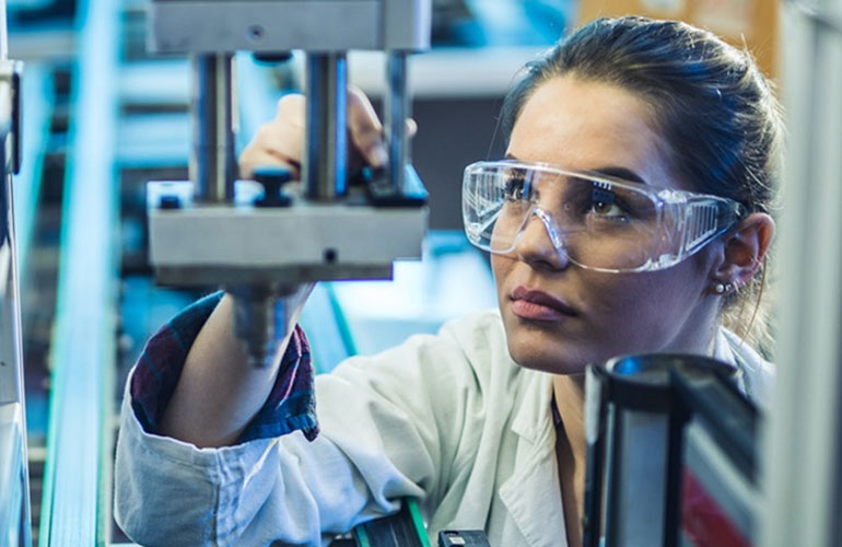 How Predictive Maintenance Benefits Your Life Sciences Operations